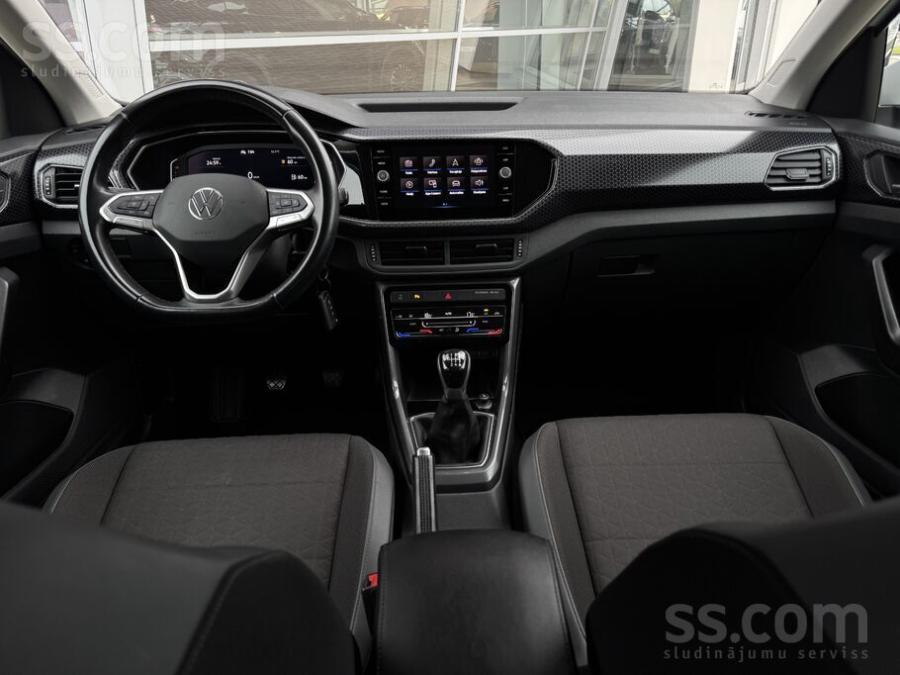 Белый Фольксваген T-Cross 2022 в Валмиера, объемом двигателя 1.00 л и пробегом 142 тыс. км за 14900 €, фото 20 на AUTOMOTO.COM.LV