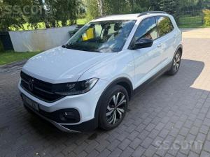 Белый Фольксваген T-Cross 2022 в Рига, объемом двигателя 1.00 л и пробегом 43 тыс. км за 17800 €, фото 3 на AUTOMOTO.COM.LV