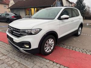 Balts Volkswagen T-Cross 2023 Kauņa, ar dzinēja tilpumu 1.00 L un nobraukumu 10 tūkst. km par 23121 €, foto  vietnē AUTOMOTO.COM.LV