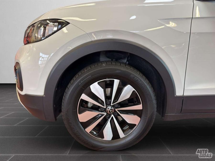 White Volkswagen T-Cross 2023 in Kaunas, with an engine capacity of 1.00 L and mileage of 30 thousand km for 25522 €, photo 8 on AUTOMOTO.COM.LV