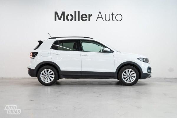 White Volkswagen T-Cross 2023 in Vilnius, with an engine capacity of 1.00 L and mileage of 45 thousand km for 18550 €, photo 4 on AUTOMOTO.COM.LV