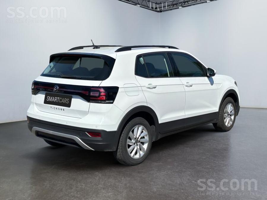 Белый Фольксваген T-Cross 2023 в Рига, объемом двигателя 1.00 л и пробегом 93 тыс. км за 14440 €, фото 6 на AUTOMOTO.COM.LV