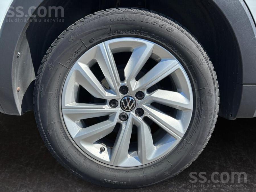 Белый Фольксваген T-Cross 2023 в Рига, объемом двигателя 1.00 л и пробегом 93 тыс. км за 14440 €, фото 15 на AUTOMOTO.COM.LV