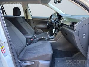 Белый Фольксваген T-Cross 2023 в Рига, объемом двигателя 1.00 л и пробегом 93 тыс. км за 14440 €, фото 16 на AUTOMOTO.COM.LV