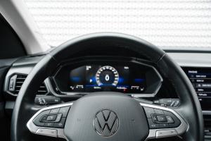 Белый Фольксваген T-Cross 2023 в Марупе, объемом двигателя 1.00 л и пробегом 86 тыс. км за 18550 €, фото 13 на AUTOMOTO.COM.LV