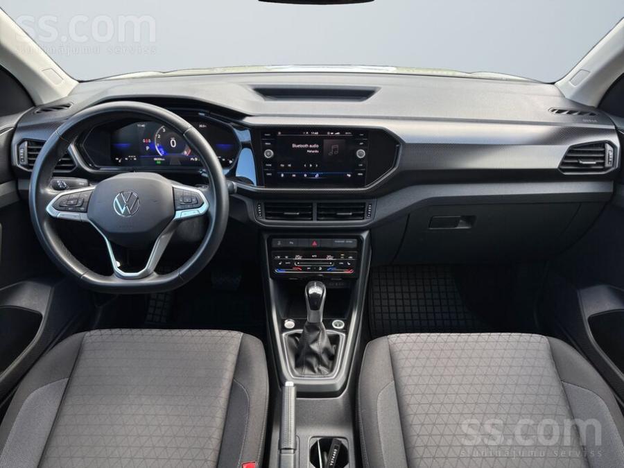 Белый Фольксваген T-Cross 2023 в Рига, объемом двигателя 1.00 л и пробегом 88 тыс. км за 16950 €, фото 11 на AUTOMOTO.COM.LV