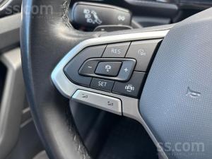 Белый Фольксваген T-Cross 2023 в Рига, объемом двигателя 1.00 л и пробегом 88 тыс. км за 16950 €, фото 17 на AUTOMOTO.COM.LV