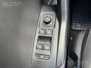 Белый Фольксваген T-Cross 2023 в Рига, объемом двигателя 1.00 л и пробегом 88 тыс. км за 16950 €, фото 18 на AUTOMOTO.COM.LV