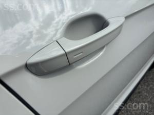 Белый Фольксваген T-Cross 2023 в Рига, объемом двигателя 1.00 л и пробегом 88 тыс. км за 16950 €, фото 21 на AUTOMOTO.COM.LV