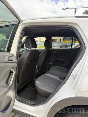 Balts Volkswagen T-Cross 2023 Rīga, ar dzinēja tilpumu 1.00 L un nobraukumu 38 tūkst. km par 20490 €, foto 7 vietnē AUTOMOTO.COM.LV