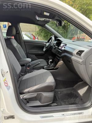 Balts Volkswagen T-Cross 2023 Rīga, ar dzinēja tilpumu 1.00 L un nobraukumu 38 tūkst. km par 20490 €, foto 9 vietnē AUTOMOTO.COM.LV