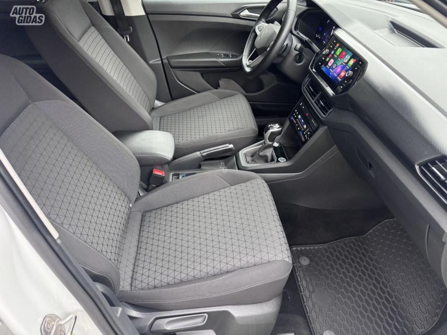 White Volkswagen T-Cross 2023 in Avizieniai, with an engine capacity of 1.00 L and mileage of 86 thousand km for 16500 €, photo 7 on AUTOMOTO.COM.LV