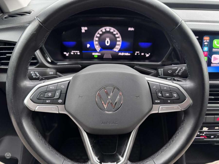 White Volkswagen T-Cross 2023 in Vilnius, with an engine capacity of 1.00 L and mileage of 86 thousand km for 16500 €, photo 10 on AUTOMOTO.COM.LV