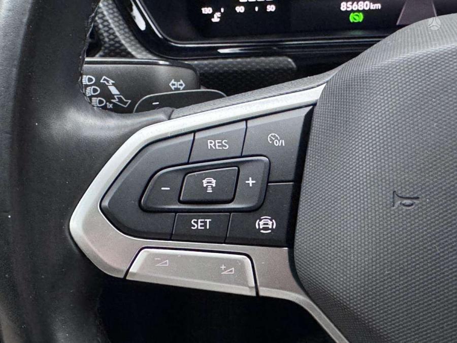 White Volkswagen T-Cross 2023 in Vilnius, with an engine capacity of 1.00 L and mileage of 86 thousand km for 16500 €, photo 12 on AUTOMOTO.COM.LV