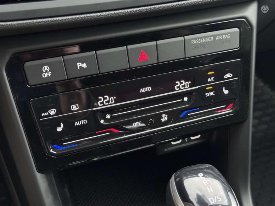 White Volkswagen T-Cross 2023 in Vilnius, with an engine capacity of 1.00 L and mileage of 86 thousand km for 16500 €, photo 19 on AUTOMOTO.COM.LV