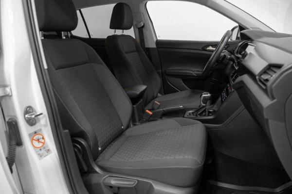 Volkswagen T-Cross 2023 Viļņa vietnē Balts Volkswagen T-Cross 2023 Viļņa, ar dzinēja tilpumu 1.00 L un nobraukumu 38 tūkst. km par 17950 €, foto 8 vietnē AUTOMOTO.COM.LV