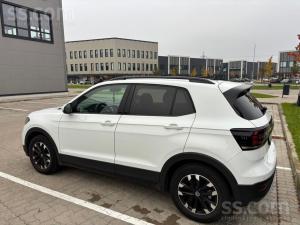 Белый Фольксваген T-Cross 2023 в Рига, объемом двигателя 1.00 л и пробегом 51 тыс. км за 16700 €, фото 15 на AUTOMOTO.COM.LV