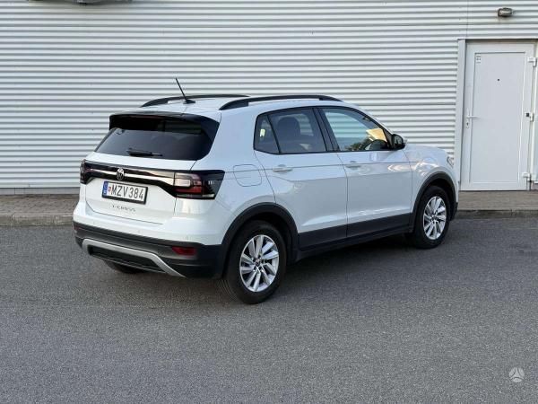 Balts Volkswagen T-Cross 2024 Viļņa, ar dzinēja tilpumu 1.00 L un nobraukumu 67 tūkst. km par 20250 €, foto 4 vietnē AUTOMOTO.COM.LV