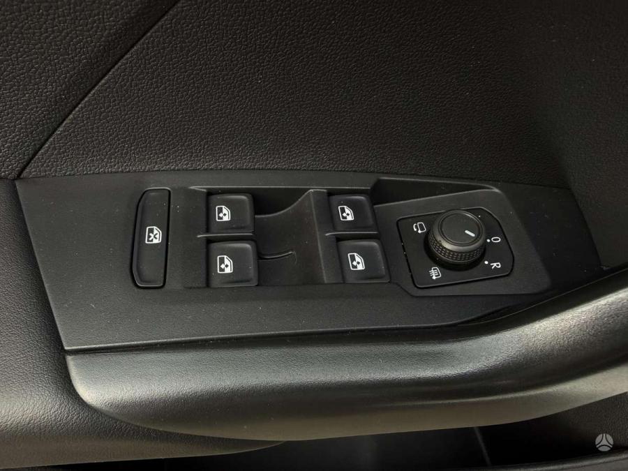 Balts Volkswagen T-Cross 2024 Viļņa, ar dzinēja tilpumu 1.00 L un nobraukumu 67 tūkst. km par 20250 €, foto 17 vietnē AUTOMOTO.COM.LV