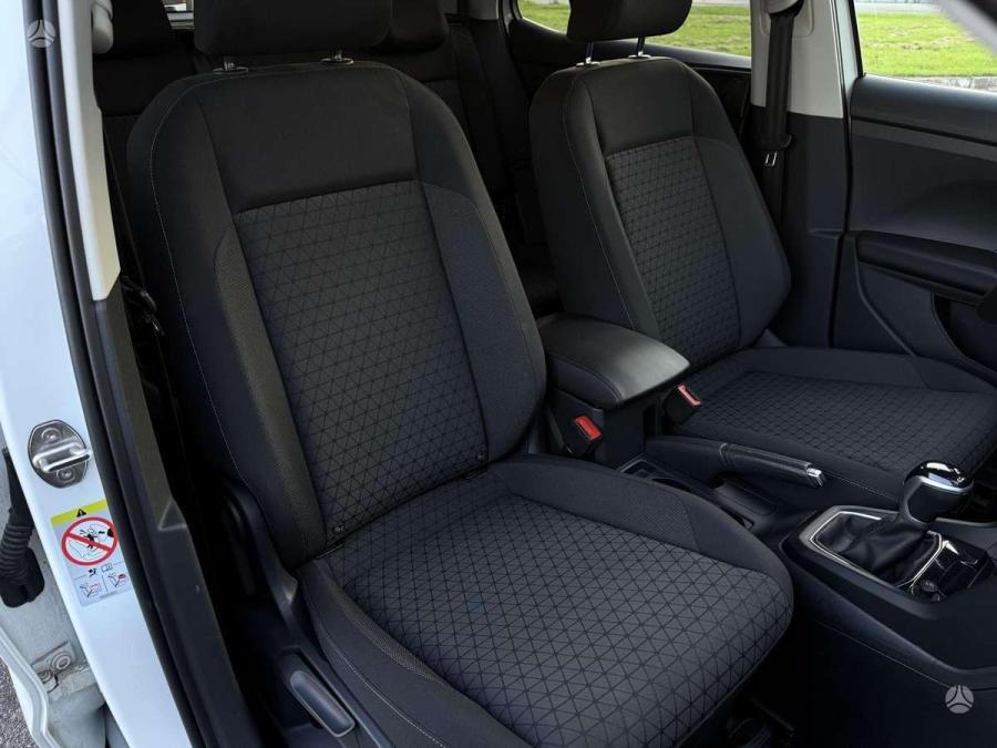 Balts Volkswagen T-Cross 2024 Viļņa, ar dzinēja tilpumu 1.00 L un nobraukumu 72 tūkst. km par 19900 €, foto 10 vietnē AUTOMOTO.COM.LV