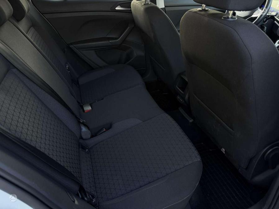Balts Volkswagen T-Cross 2024 Viļņa, ar dzinēja tilpumu 1.00 L un nobraukumu 72 tūkst. km par 19900 €, foto 11 vietnē AUTOMOTO.COM.LV