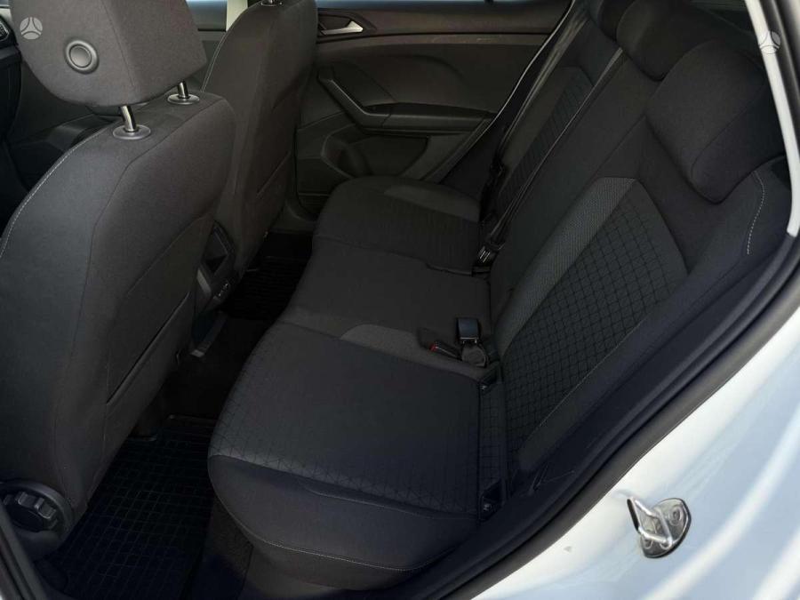 Balts Volkswagen T-Cross 2024 Viļņa, ar dzinēja tilpumu 1.00 L un nobraukumu 72 tūkst. km par 19900 €, foto 12 vietnē AUTOMOTO.COM.LV