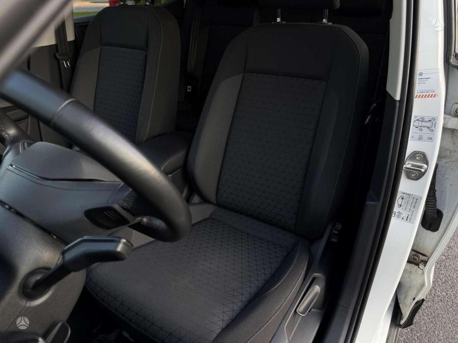Balts Volkswagen T-Cross 2024 Viļņa, ar dzinēja tilpumu 1.00 L un nobraukumu 72 tūkst. km par 19900 €, foto 13 vietnē AUTOMOTO.COM.LV