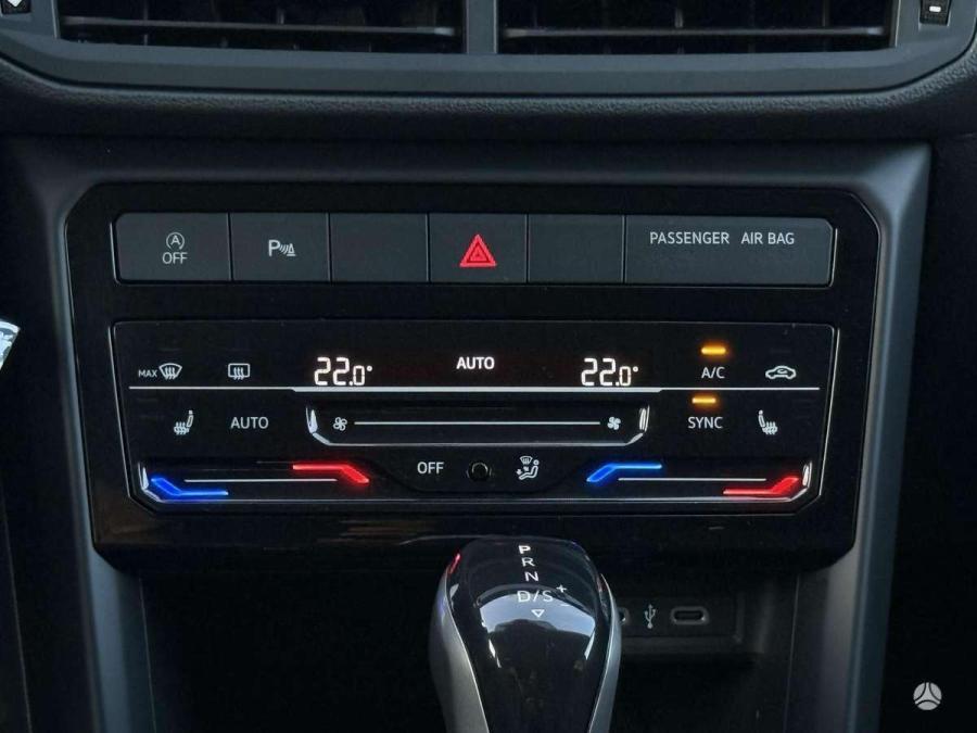Balts Volkswagen T-Cross 2024 Viļņa, ar dzinēja tilpumu 1.00 L un nobraukumu 72 tūkst. km par 19900 €, foto 20 vietnē AUTOMOTO.COM.LV