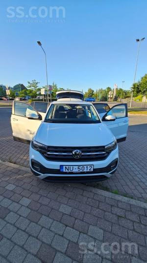 Белый Фольксваген T-Cross 2024 в Елгава, объемом двигателя 1.00 л и пробегом 33 тыс. км за 16700 €, фото 3 на AUTOMOTO.COM.LV