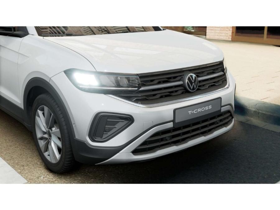 White Volkswagen T-Cross 2025 in Kaunas, with an engine capacity of 1.00 L and mileage of 25 thousand km for 28503 €, photo 8 on AUTOMOTO.COM.LV