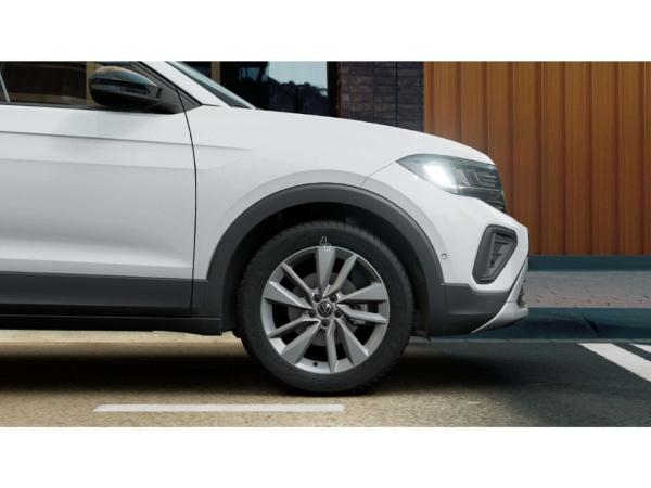 White Volkswagen T-Cross 2025 in Kaunas, with an engine capacity of 1.00 L and mileage of 25 thousand km for 28503 €, photo 9 on AUTOMOTO.COM.LV