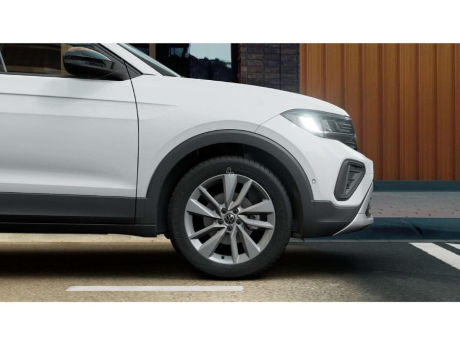 White Volkswagen T-Cross 2025 in Kaunas, with an engine capacity of 1.00 L and mileage of 25 thousand km for 28503 €, photo 9 on AUTOMOTO.COM.LV