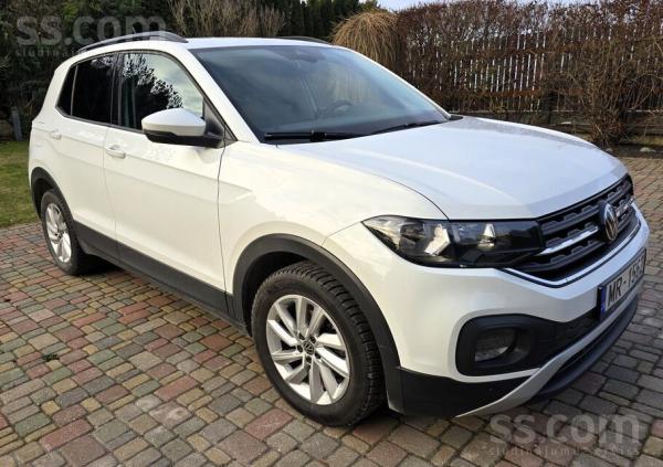 White Volkswagen T-Cross 2020 in Riga, with an engine capacity of 1.00 L and mileage of 73 thousand km for 15450 €, photo 2 on AUTOMOTO.COM.LV