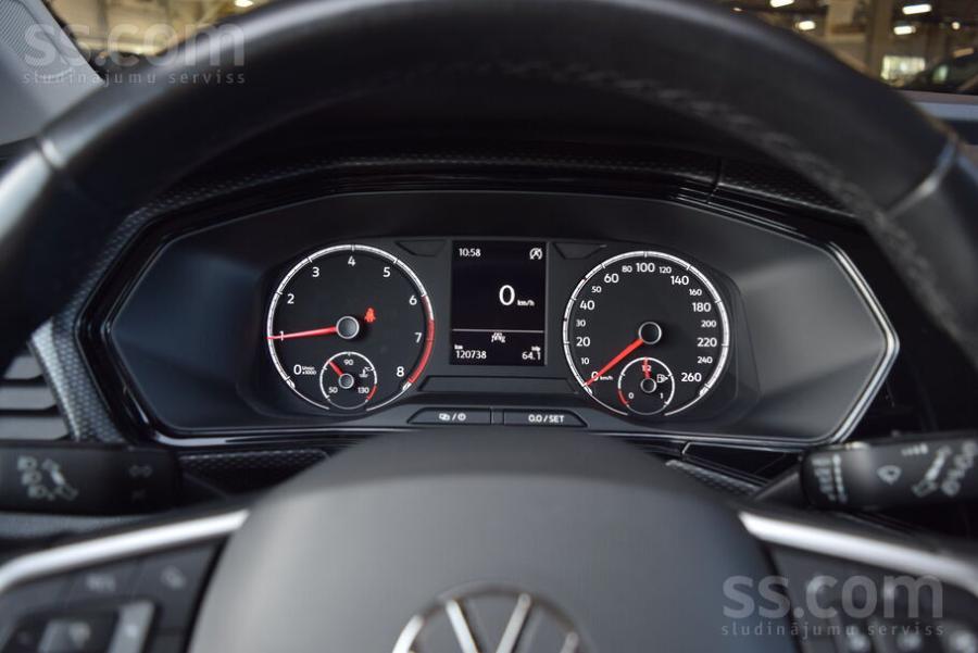 White Volkswagen T-Cross 2022 in Riga, with an engine capacity of 1.00 L and mileage of 121 thousand km for 12900 €, photo 10 on AUTOMOTO.COM.LV