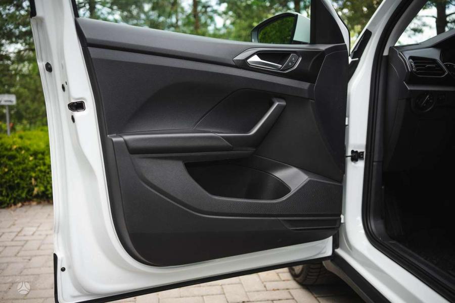 Balts Volkswagen T-Cross 2022 Kauņa, ar dzinēja tilpumu 1.00 L un nobraukumu 84 tūkst. km par 15600 €, foto 13 vietnē AUTOMOTO.COM.LV