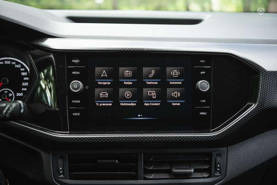 Balts Volkswagen T-Cross 2022 Kauņa, ar dzinēja tilpumu 1.00 L un nobraukumu 84 tūkst. km par 15600 €, foto 20 vietnē AUTOMOTO.COM.LV