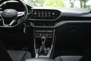 Balts Volkswagen T-Cross 2022 Kauņa, ar dzinēja tilpumu 1.00 L un nobraukumu 84 tūkst. km par 15600 €, foto 30 vietnē AUTOMOTO.COM.LV