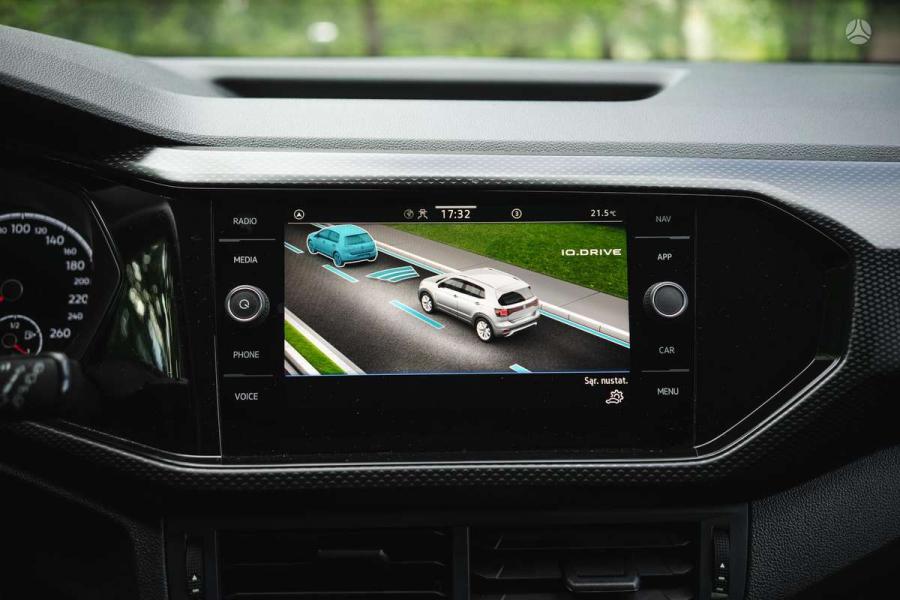 Белый Фольксваген T-Cross 2022 в Каунас, объемом двигателя 1.00 л и пробегом 99 тыс. км за 15700 €, фото 21 на AUTOMOTO.COM.LV