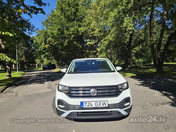 Белый Фольксваген T-Cross 2020 в Таллин, объемом двигателя 1.00 л и пробегом 92 тыс. км за 14900 €, фото 1 на AUTOMOTO.COM.LV