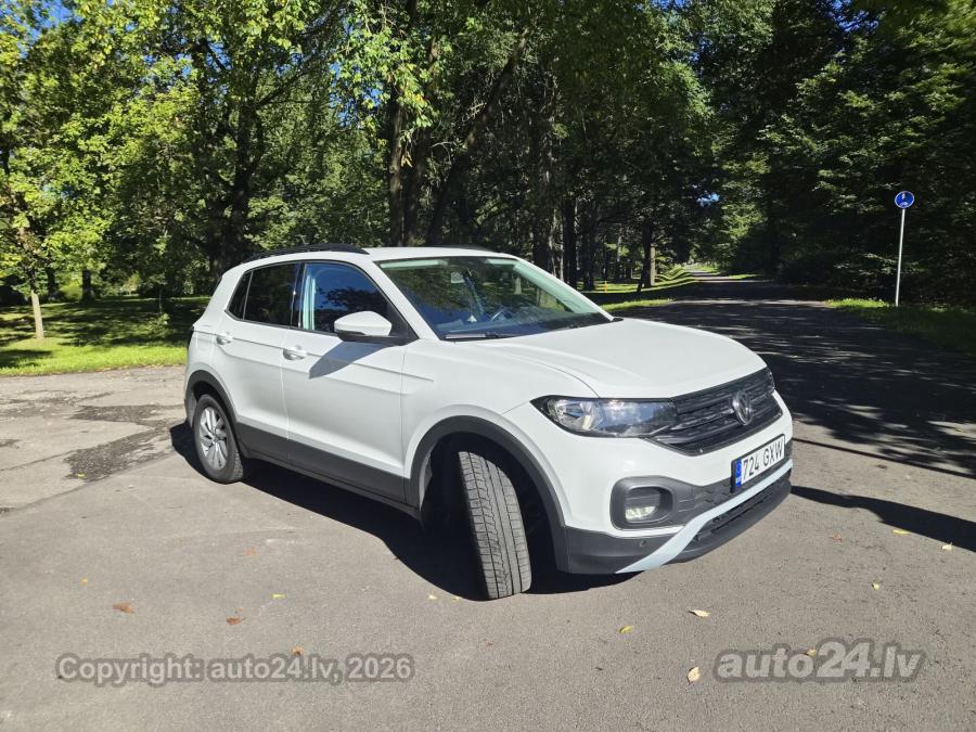 White Volkswagen T-Cross 2020 in Tallinn, with an engine capacity of 1.00 L and mileage of 92 thousand km for 14900 €, photo 3 on AUTOMOTO.COM.LV