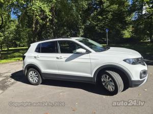 White Volkswagen T-Cross 2020 in Tallinn, with an engine capacity of 1.00 L and mileage of 92 thousand km for 14900 €, photo 4 on AUTOMOTO.COM.LV