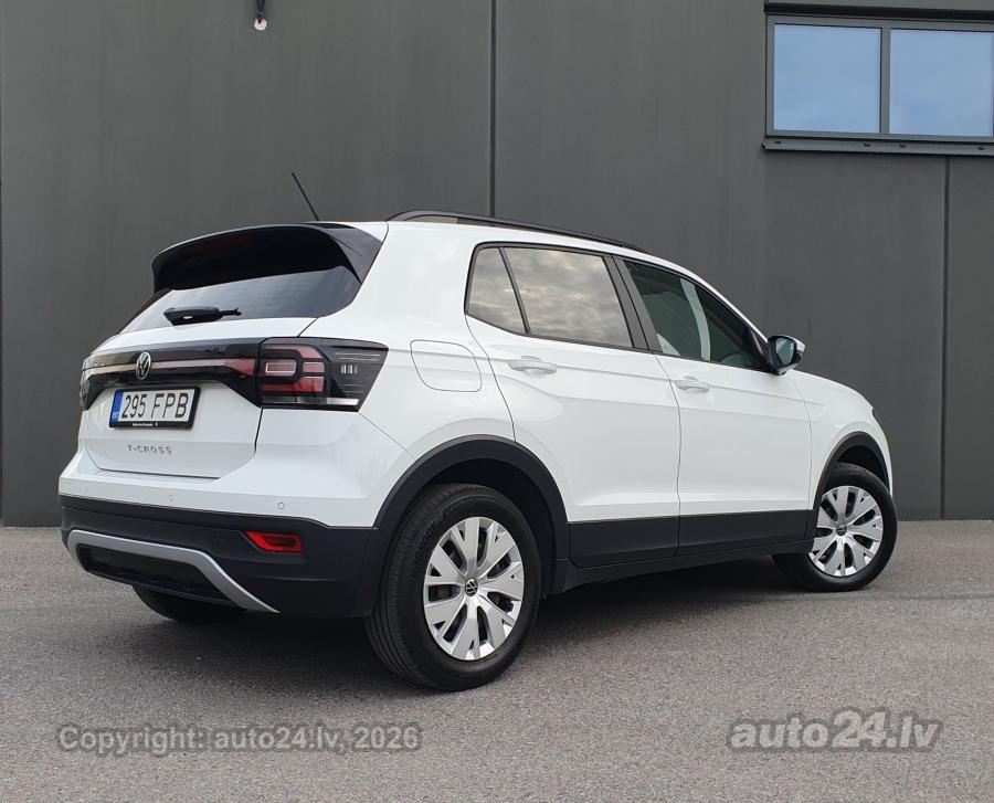 Balts Volkswagen T-Cross 2021 Tallina, ar dzinēja tilpumu 1.00 L un nobraukumu 215 tūkst. km par 14999 €, foto 5 vietnē AUTOMOTO.COM.LV