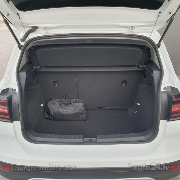 White Volkswagen T-Cross 2021 in Tallinn, with an engine capacity of 1.00 L and mileage of 215 thousand km for 14999 €, photo 8 on AUTOMOTO.COM.LV