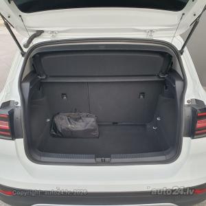 Balts Volkswagen T-Cross 2021 Tallina, ar dzinēja tilpumu 1.00 L un nobraukumu 215 tūkst. km par 14999 €, foto 9 vietnē AUTOMOTO.COM.LV