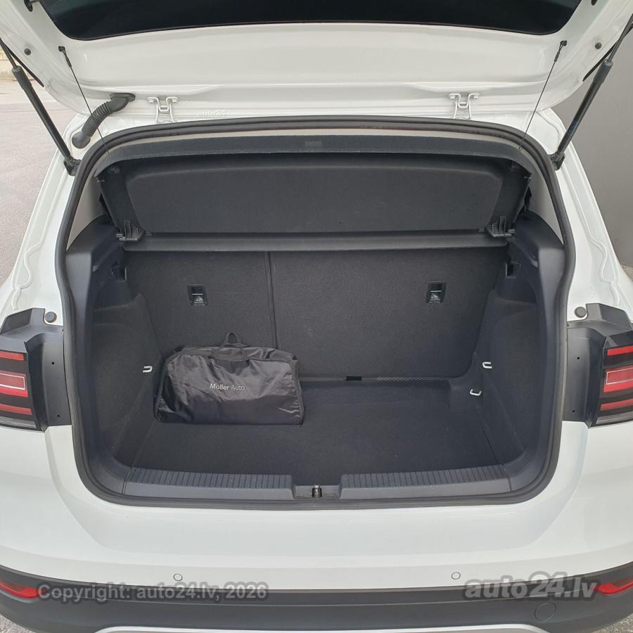 Balts Volkswagen T-Cross 2021 Tallina, ar dzinēja tilpumu 1.00 L un nobraukumu 215 tūkst. km par 14999 €, foto 9 vietnē AUTOMOTO.COM.LV