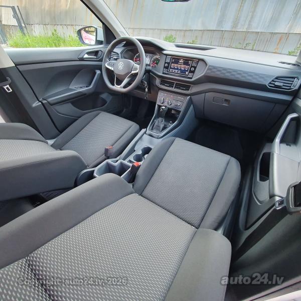 White Volkswagen T-Cross 2021 in Tallinn, with an engine capacity of 1.00 L and mileage of 215 thousand km for 14999 €, photo 10 on AUTOMOTO.COM.LV