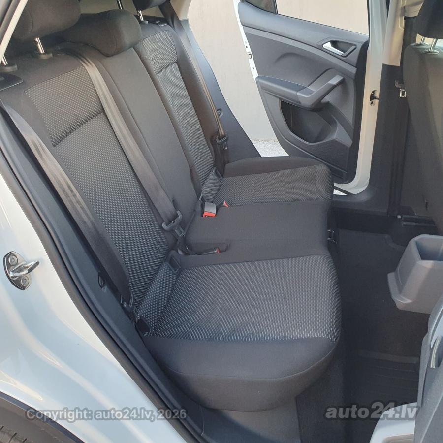 Balts Volkswagen T-Cross 2021 Tallina, ar dzinēja tilpumu 1.00 L un nobraukumu 215 tūkst. km par 14999 €, foto 15 vietnē AUTOMOTO.COM.LV