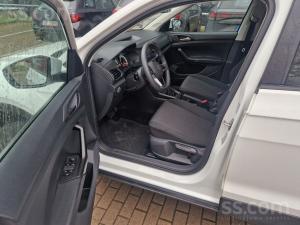 Белый Фольксваген T-Cross 2022 в Рига, объемом двигателя 1.00 л и пробегом 105 тыс. км за 13250 €, фото 11 на AUTOMOTO.COM.LV