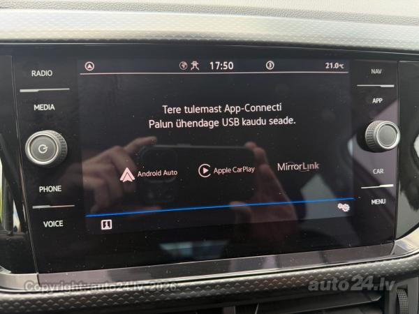 Balts Volkswagen T-Cross 2022 Pērnava, ar dzinēja tilpumu 1.00 L un nobraukumu 98 tūkst. km par 17500 €, foto 10 vietnē AUTOMOTO.COM.LV