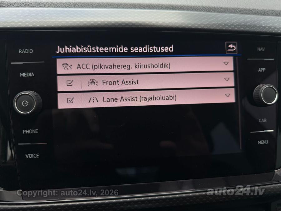 Белый Фольксваген T-Cross 2022 в Пярну, объемом двигателя 1.00 л и пробегом 98 тыс. км за 17500 €, фото 12 на AUTOMOTO.COM.LV